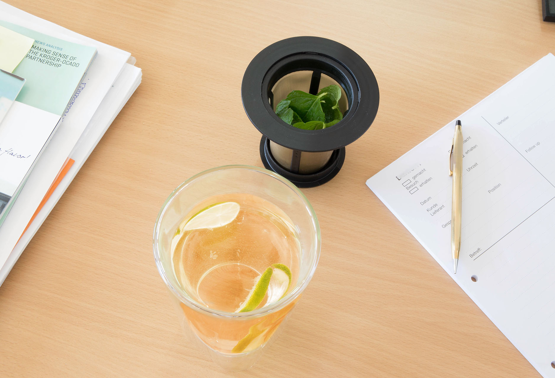 Enjoy tea in the office